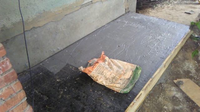 Отделка балкона профлистом с ремонтом отмостки и устройством дренажа