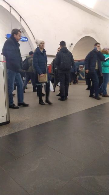 Джеймс Бонд! Он никогда не был в ленинградском метро! Впервые! Эксклюзив! Только на этом канале!