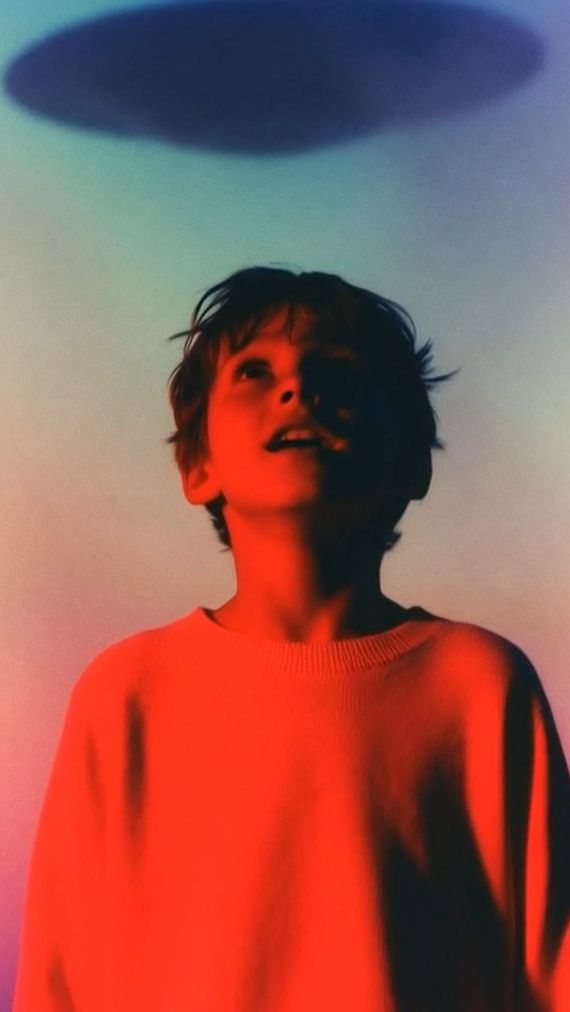 Мальчик увидел НЛО