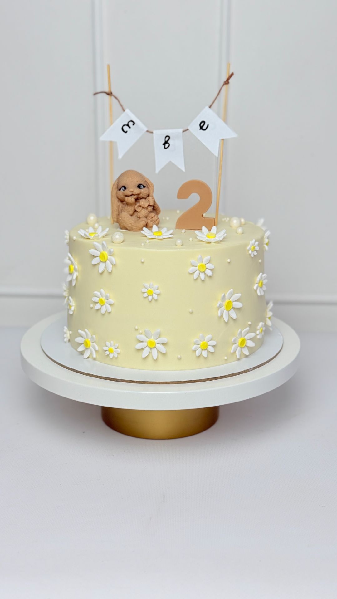 Торт "Зайка в ромашках" (V181D) #крембисквит #тортназаказ #тортспб #девочке #зайка #деньрождения