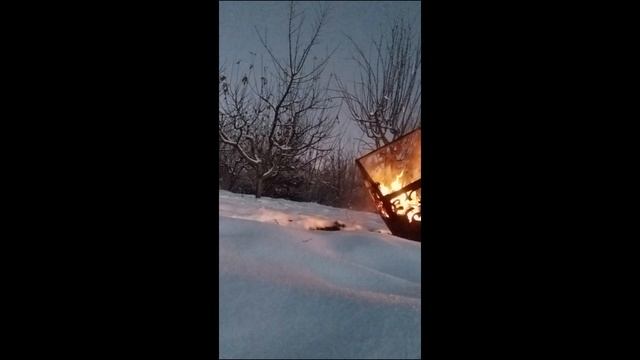 Огонь, снег, клавиши. Зимний вечер.