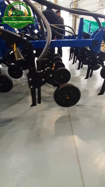 Пневматическая сеялка "Быстрица" серии ПС от завода "Радиозавод"