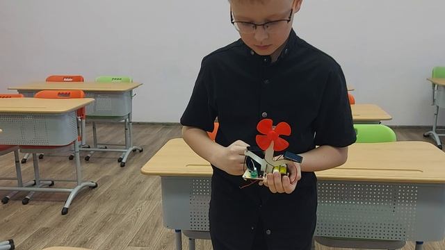 Выставка НТТ-2026. Винокуров Макар, 10 лет. Вентилятор «Холодок» со светильником