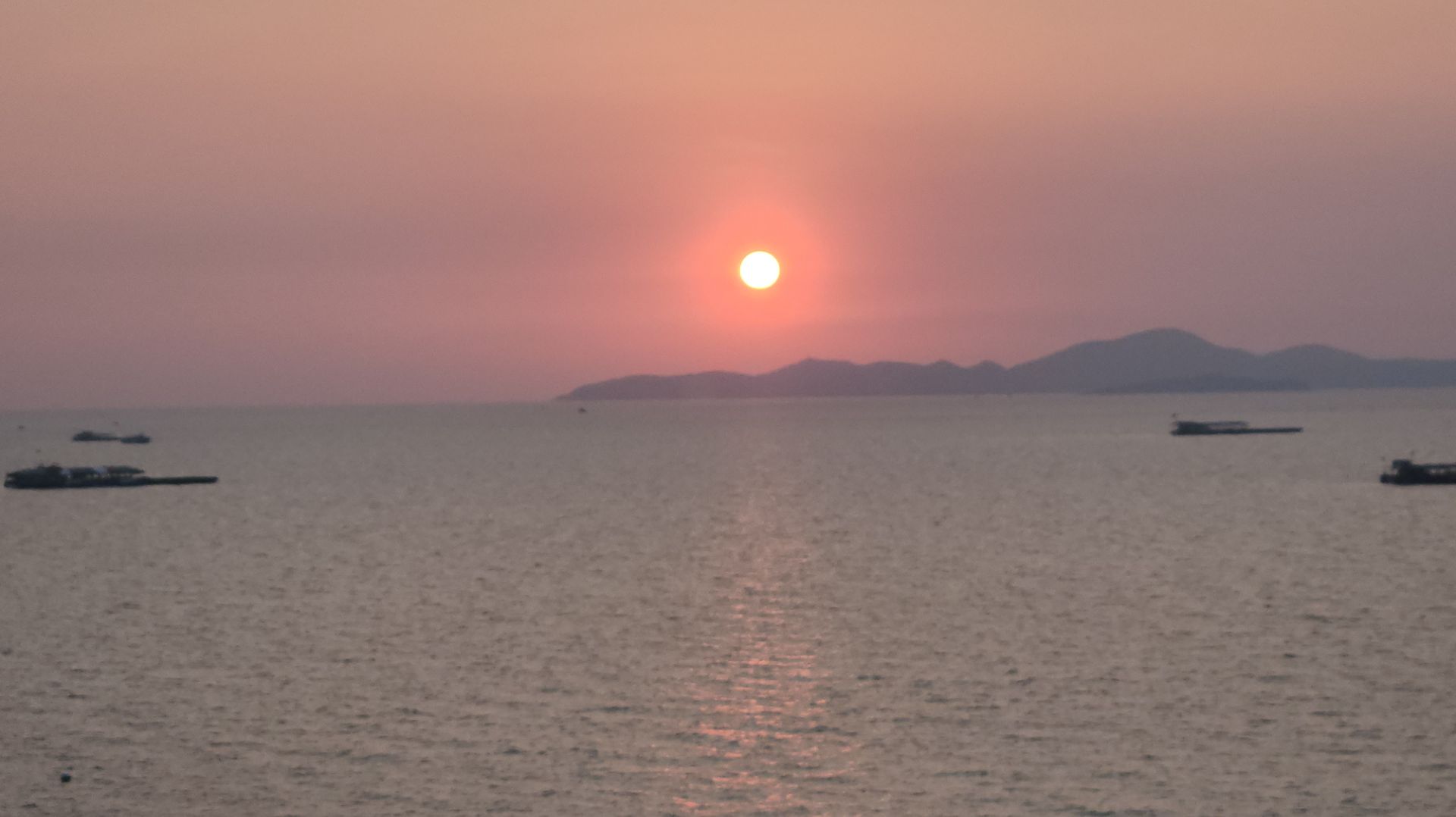 Вечерний виртуальный стрим на закате в отеле Dusit Thani в Паттайя ⛱️ 🌅 🌴