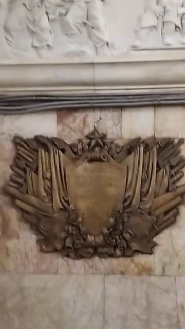 Ст.метро Новокузнецкая, Зелёная Линия, Москва - интерьер, пассажиры, прибытие поездов  Фрагмент 20