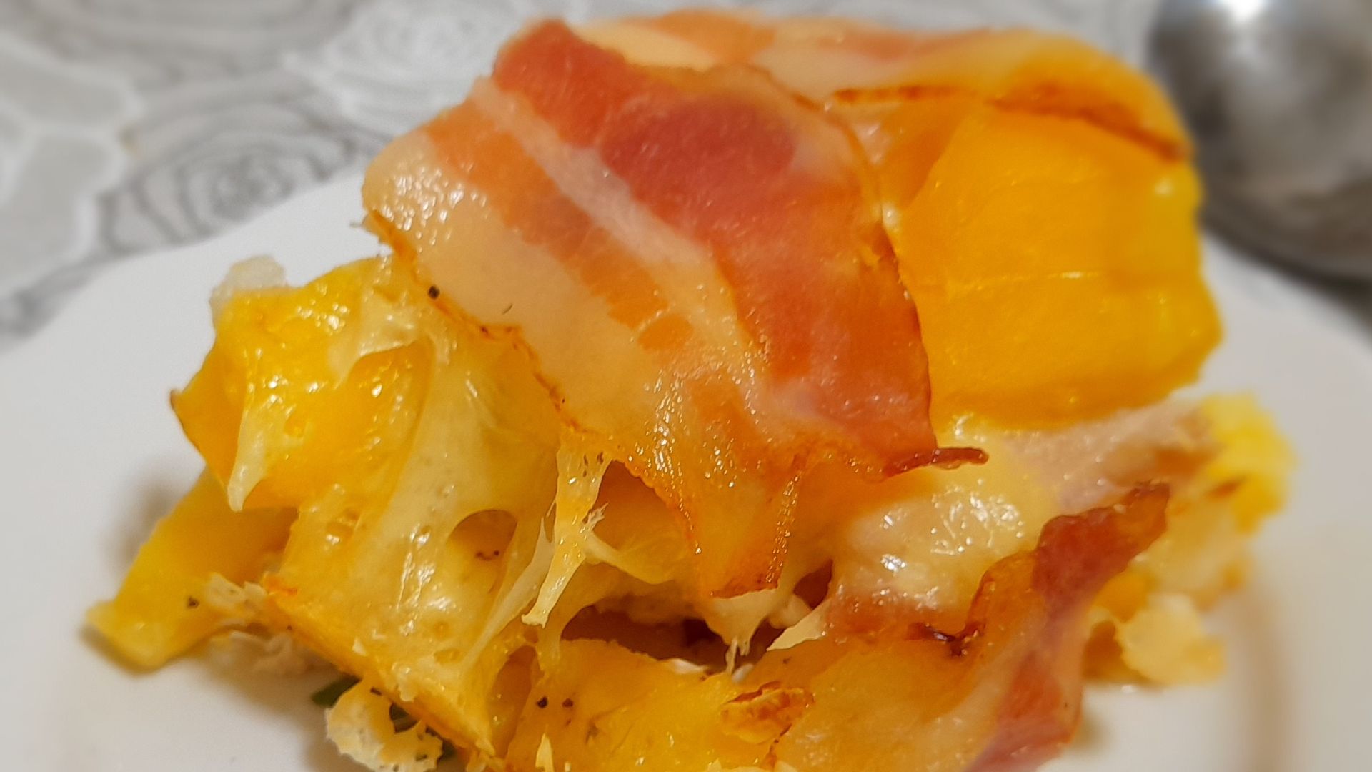 Мясной пирог в беконе