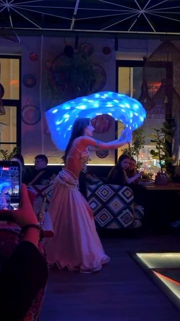 Восточный танец со световыми вей Лами. Танцовщица Лия 💕