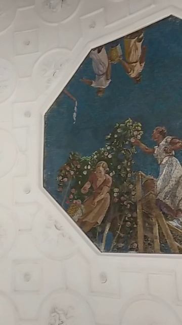 Ст.метро Новокузнецкая, Зелёная Линия, Москва - интерьер, пассажиры, прибытие поездов  Фрагмент 22