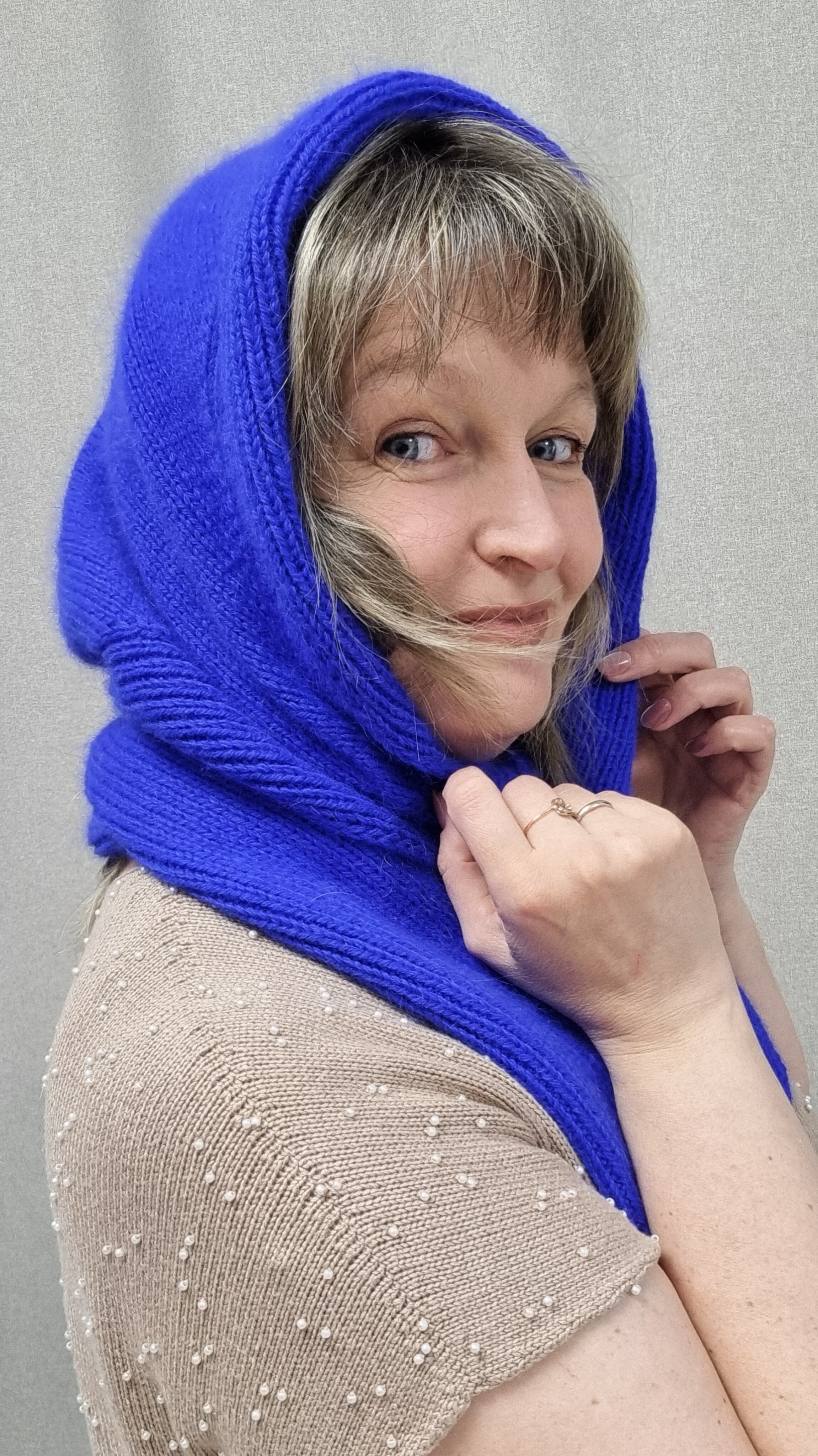 Капор-косынка. Связан в СП ШАПАНУТЫЙ