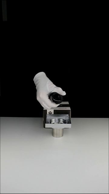 00080 Трап латунный, хромированный 100х100 мм