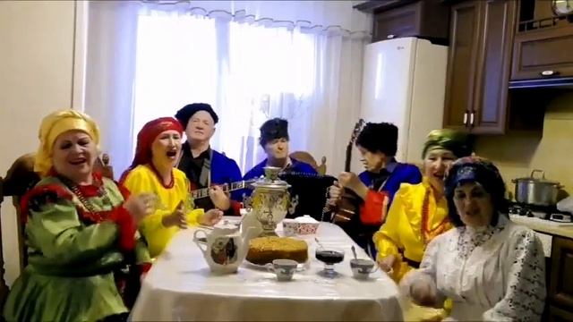 анс.Клавдия Течёт речка по песочку