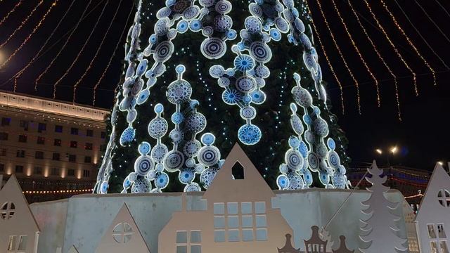 Ледовый городок на главной площади Челябинска 2026