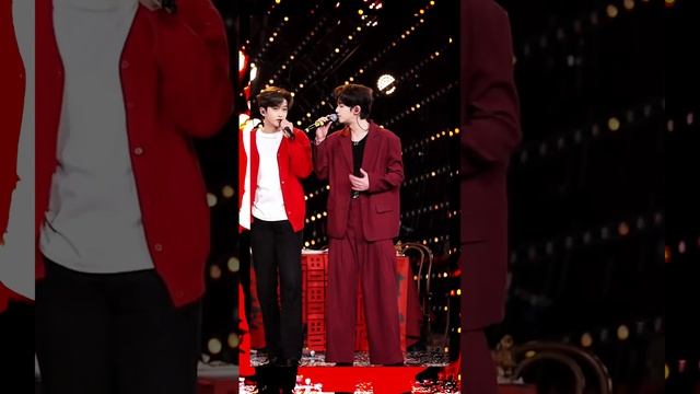 Happy Chinese New Year! Счастливого Китайского Нового Года! 农历新年快乐! #峰峰疯了Фэнфэн #北北来了Бэйбэй