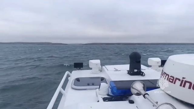 На востоке Крыма с четверга ищут пропавших рыбаков