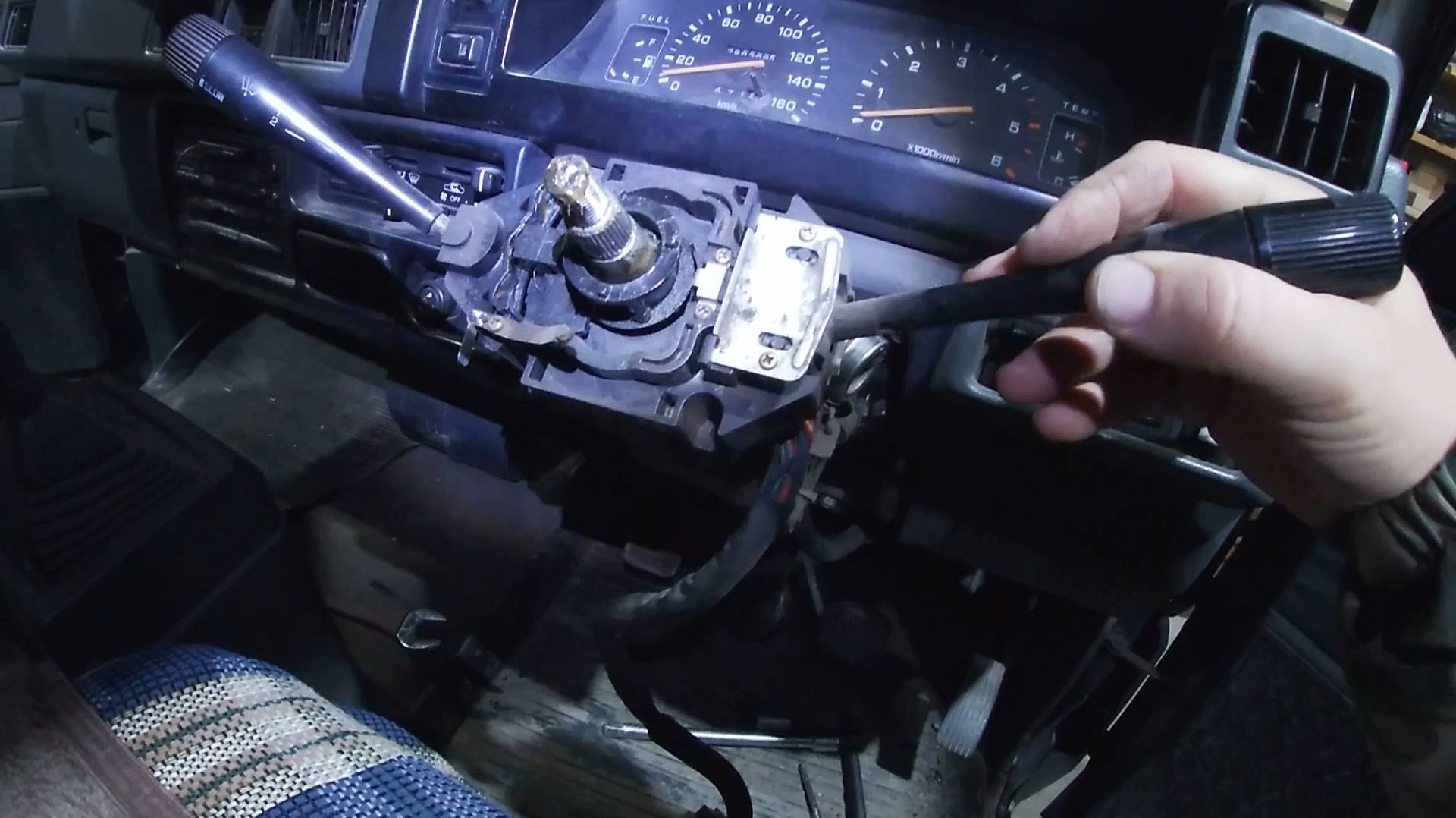 Замена подрулевого переключателя (гитара)Митсубиси Делика Кирпич l300