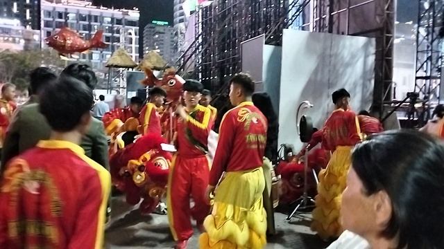 Закулисье. Артисты новогоднего Нячанга