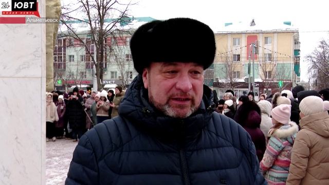 Альметьевцы отметили 120 лет со дня рождения Мусы Джалиля