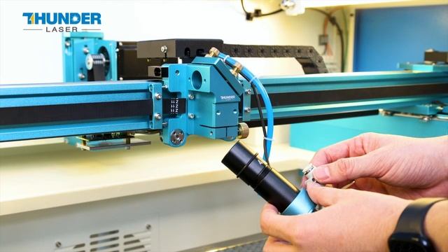 Замена линзы на СО2 лазерном станке Thunder Laser Nova Plus | обслуживание лазерного станка