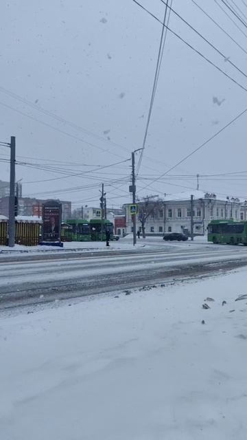 Снег сыпет опять!❄️ Курган 17.02.2026