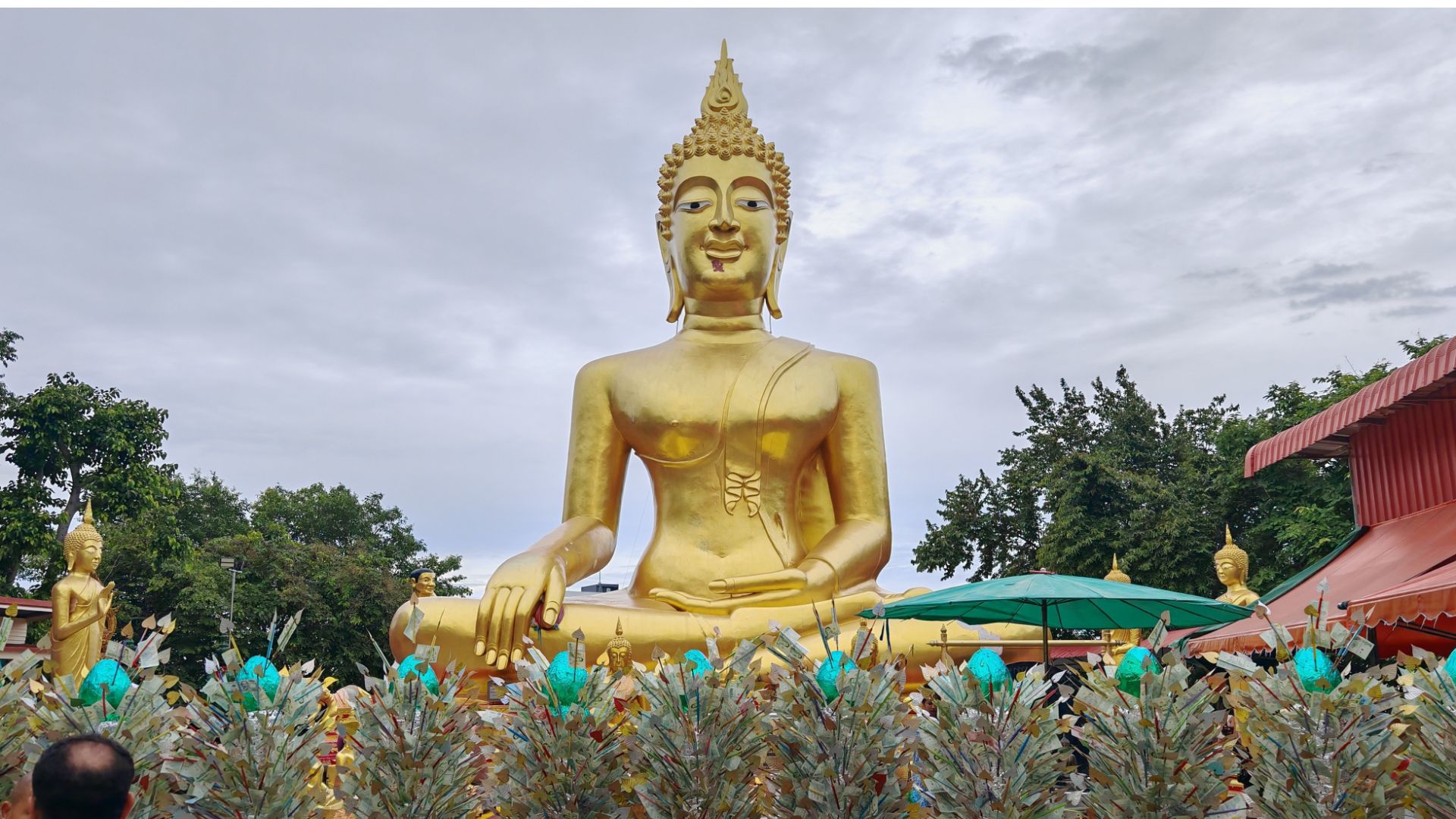 Паттайя, Тайланд. Посетили Храм золотого Будды. Нет монетки для пупка. Изучаем обычаи и виды города.