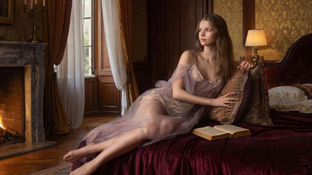 Духи, белье, манеры, все было тонко, ненавязчиво и в то же время било наповал своим классом...