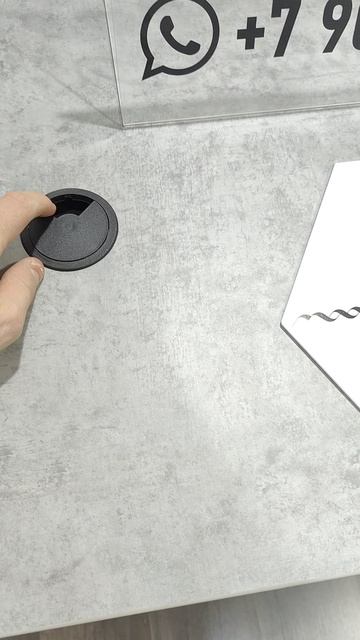 Маникюрный стол в цвете "Бетон"