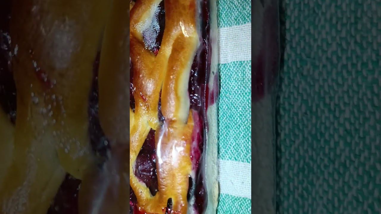 Сдоба «Домашняя с вишней»