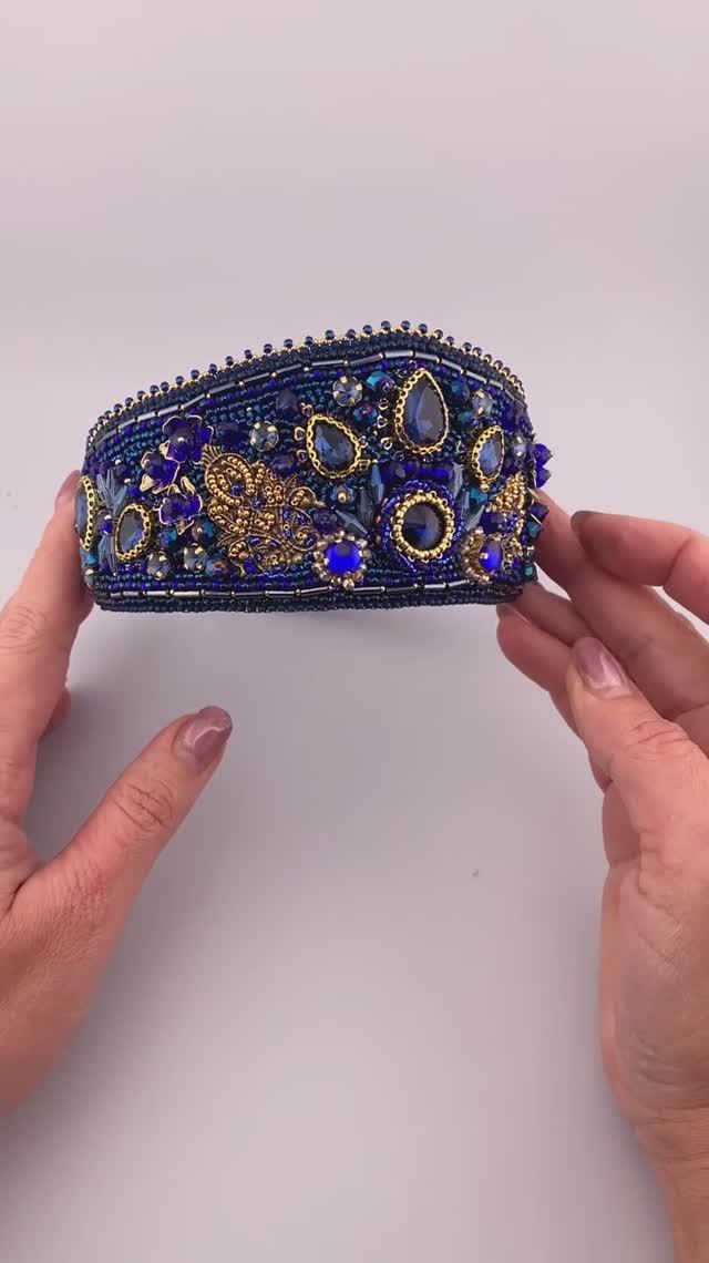 Кокошник вышитый бисером и стразами