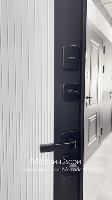 Дверь входная (металлическая) Вуд гранд Дуб бомот лофт / Дуб брашированный