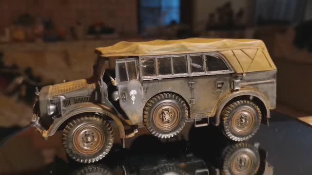 Готовая модель "Horch 4х4" вариант с крышей, масштаб 1:35.