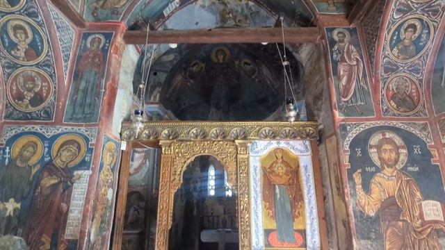 Одна из самых известных византийских церквей Кипра.