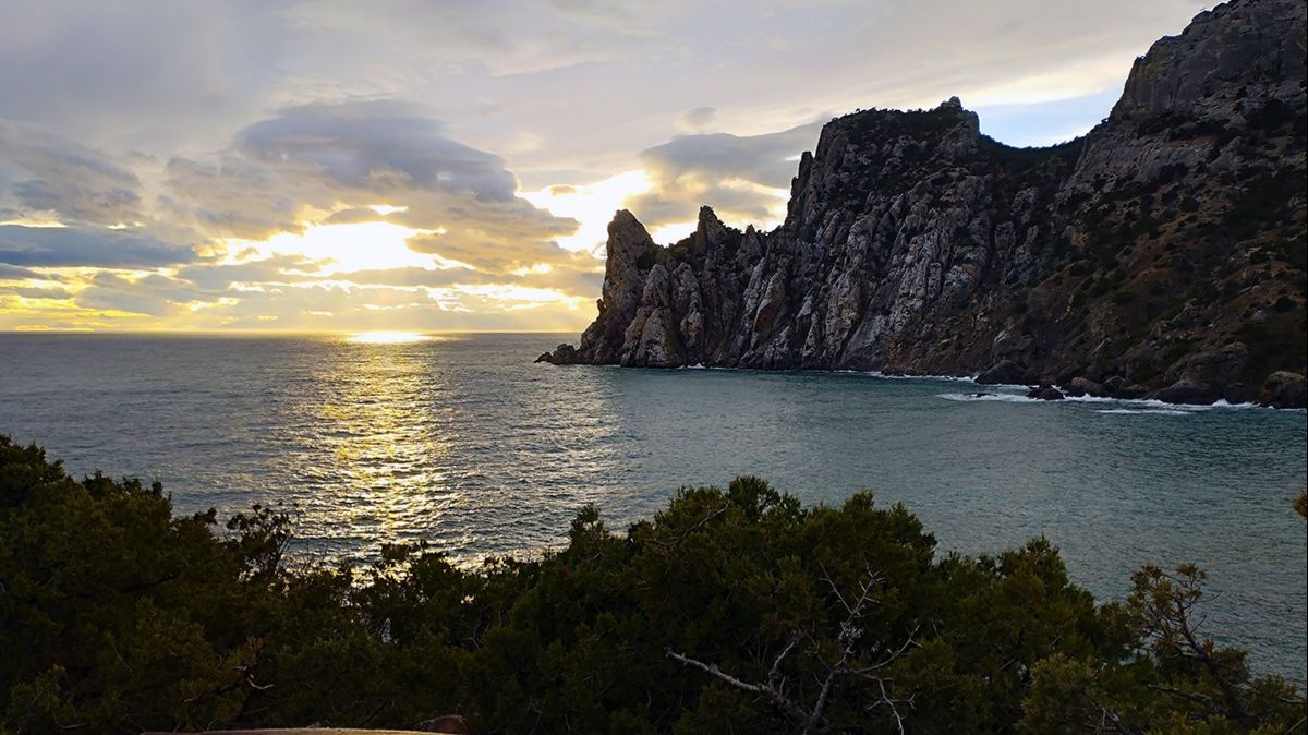 Таким закатом на море можно любоваться всегда! Февраль. Крым. Новый Свет.