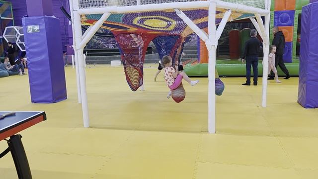 Первая игра в теннис. Новогодние каникулы. Обновление Пандора Парк