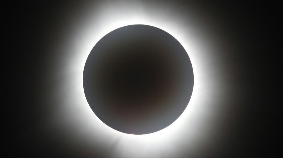 Зимний коридор затмений — что ждать? Рассказывает астролог