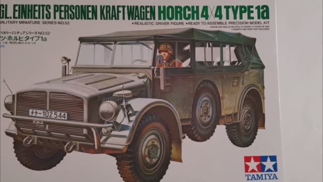Обзор коробки модели "HORCH 4x4" масштаб 1:35.
