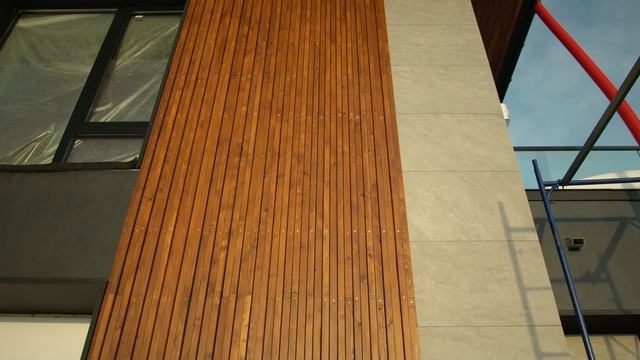 Отделка коттеджей в КП Eli: облицовка дома Р-424