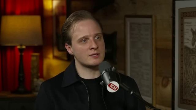 КАК ОТКЛЮЧИТЬ СЛЕЖКУ ГОСУДАРСТВА? ВАШ ТЕЛЕФОН СЛУШАЕТ ВАС? Объясняет эксперт цифровой безопасности