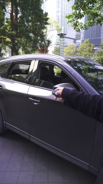 Как открыть все окна Mazda одной кнопкой, не садясь в машину? #mazda #лайфхак #автосоветы #маздаcx5