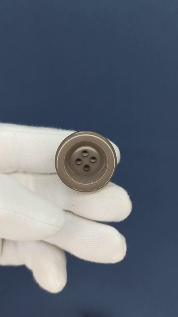 2Р-wx/4 Пуговицы серые (р-р № 40). Артикул 05603