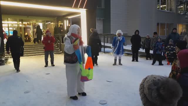 Куда поехать с детьми отдыхать. Гелиос отель -детская анимация, игры на воздухе, дети довольны.