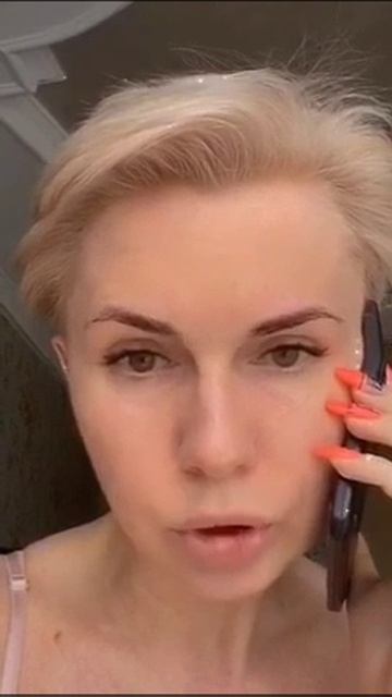 Бери конец,и мусоль его во рту,пока не затвердеет 👗🧜♀️😆