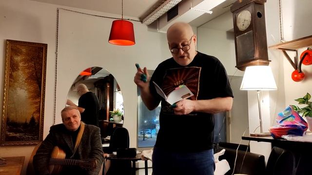 Презентация книги рассказов Владимира Гуги "Срок годности"