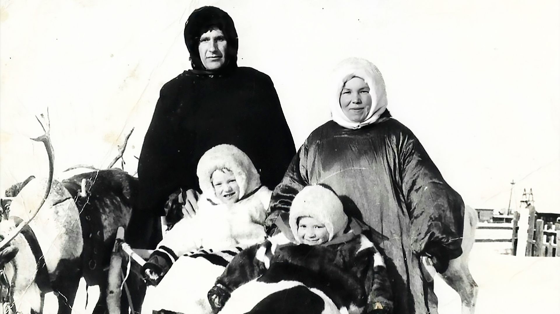 Зырянское селение на берегу реки Ляпин | Изьватас олэм