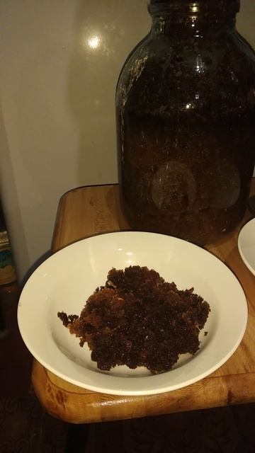 Лепестки розы 90 дней солнечной ферментации на крымском солнце.