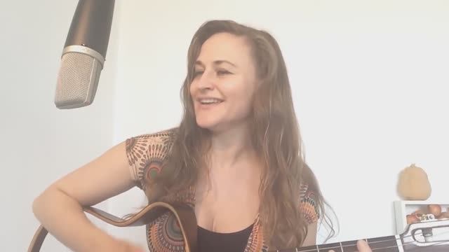 "Titanium" Давид Гетта при участии Сии
с альбома Nothing but the Beat
кавер версия