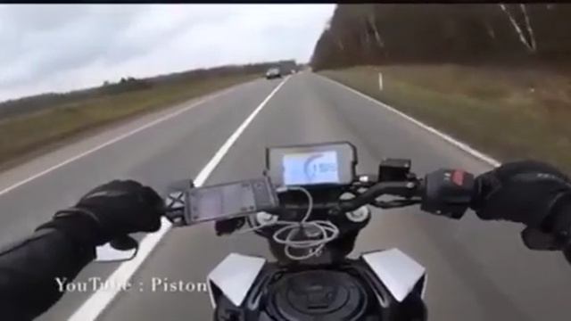 идиот на мотоцикле