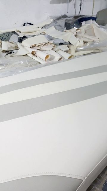 Новый диван в катер в стиле старого дивана