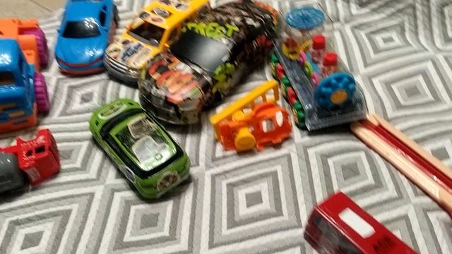 интересные игрушки