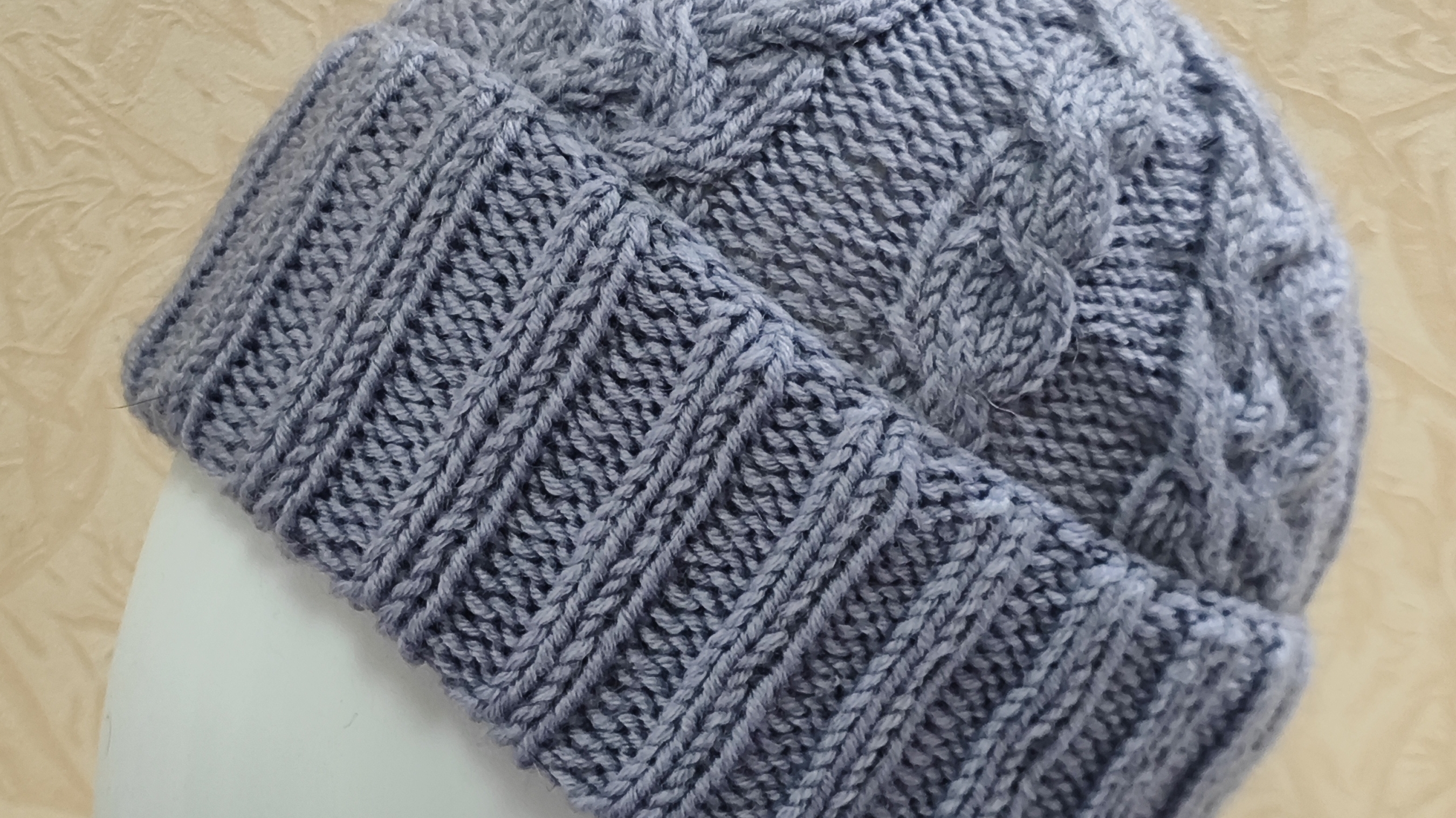 Шапка с араном и косами