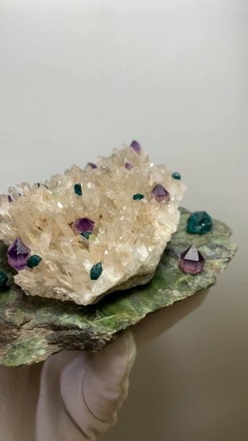 Композиция из камней и кристаллов Coolcrystals